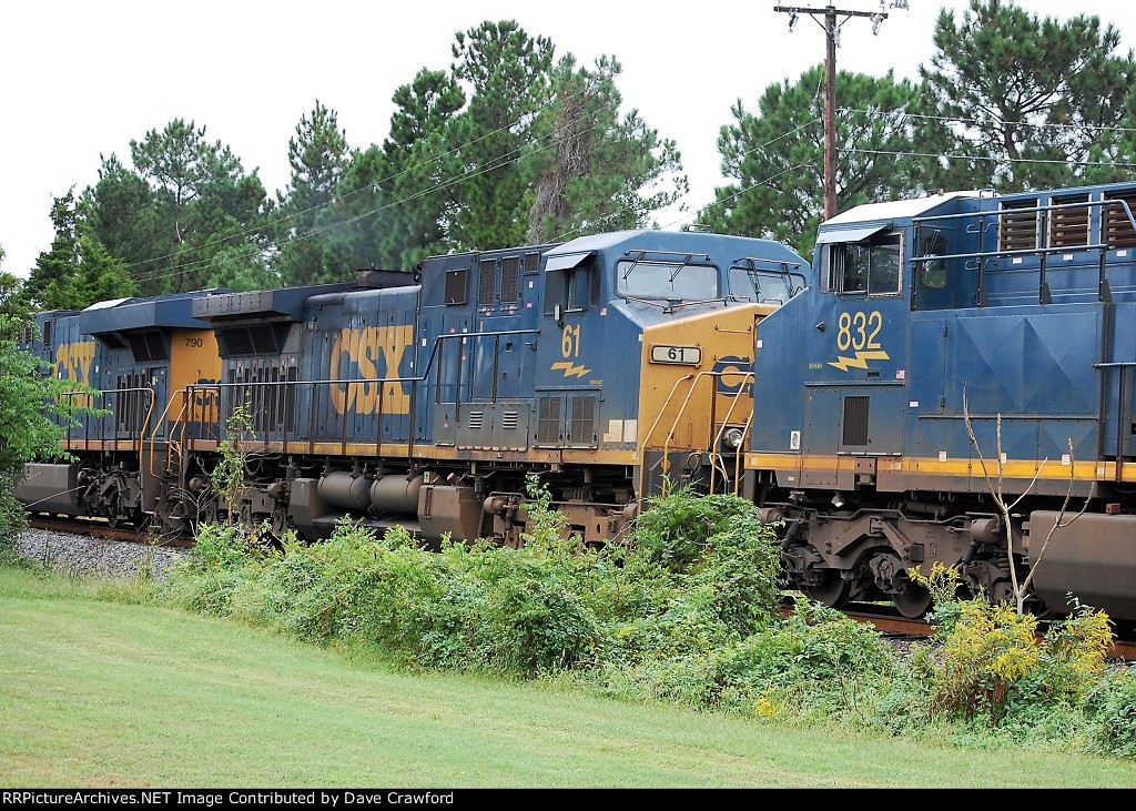 CSX 832 and 61